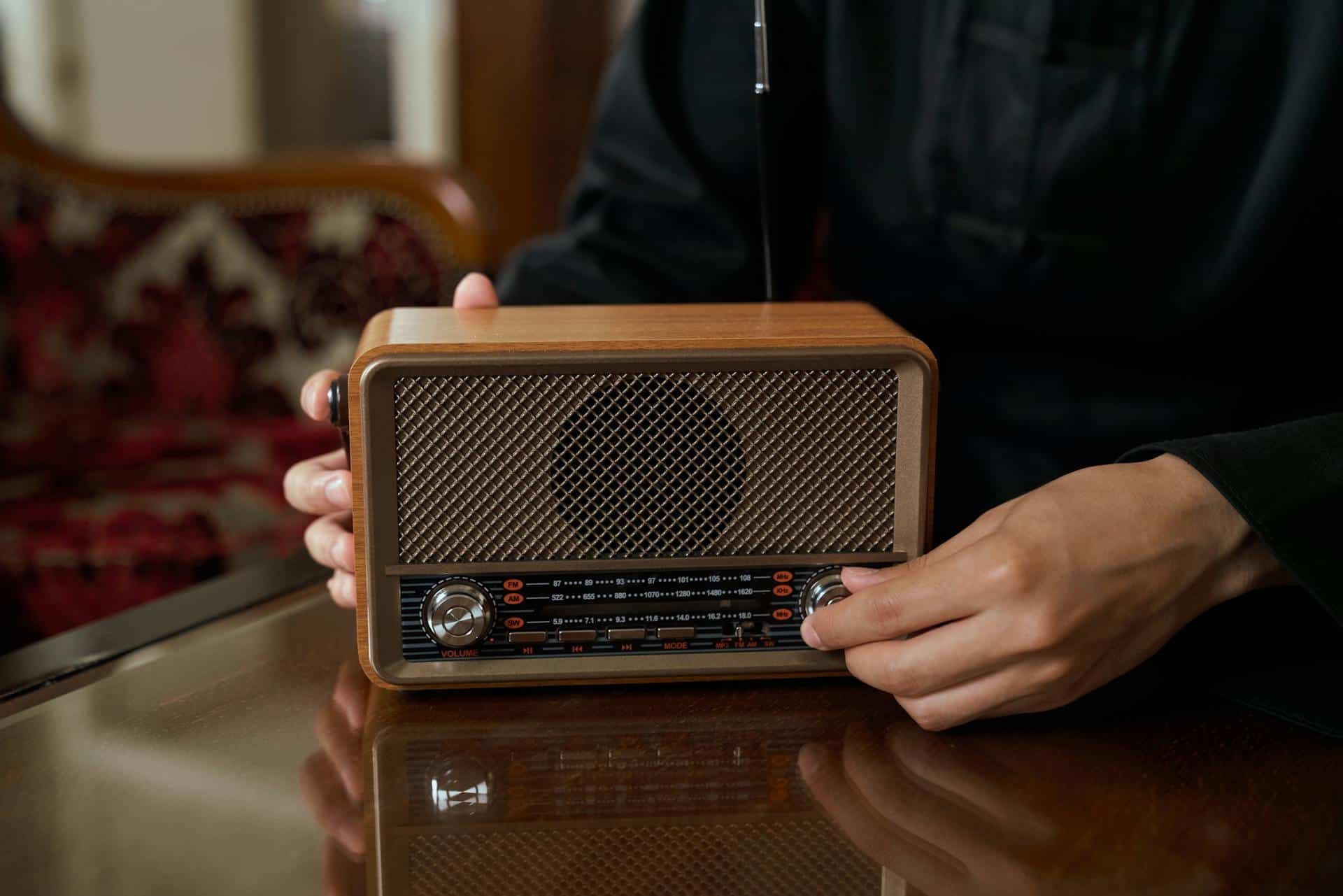 How to Learn a Foreign Language by Listening to Radio | FluentU ...