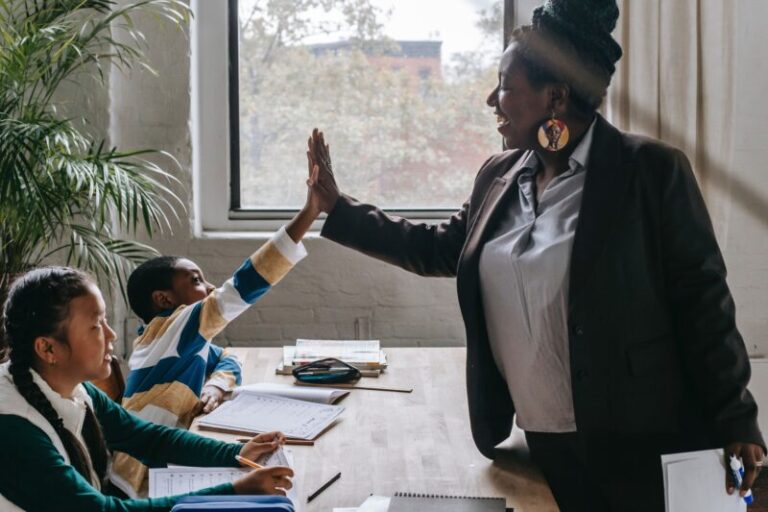 The Best Way to Teach Spanish: 8 Techniques | FluentU