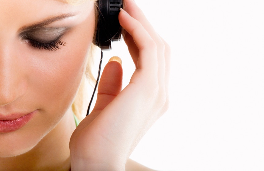 16 Great Ways to Improve Your Spanish Listening | FluentU