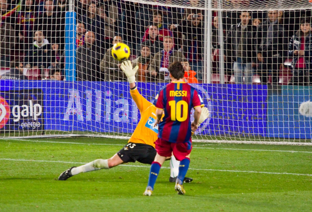 Common Soccer Terms in Spanish (Audio Included) | FluentU