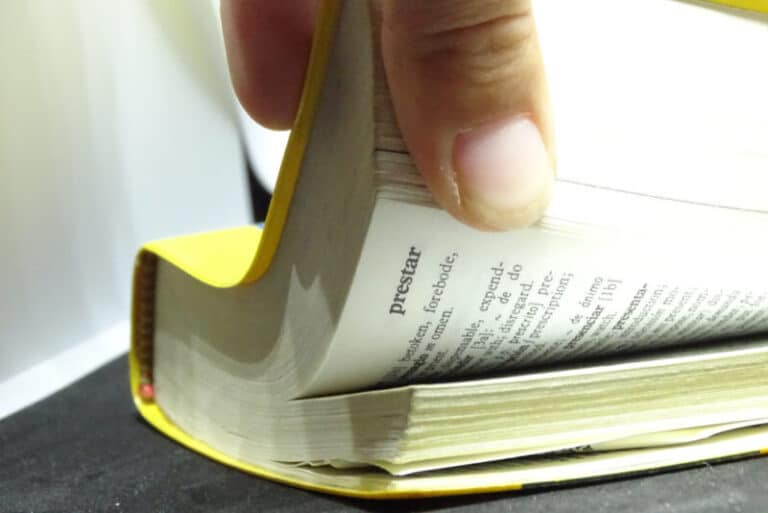 Spanish Infinitives: What They Are and How to Use Them | FluentU