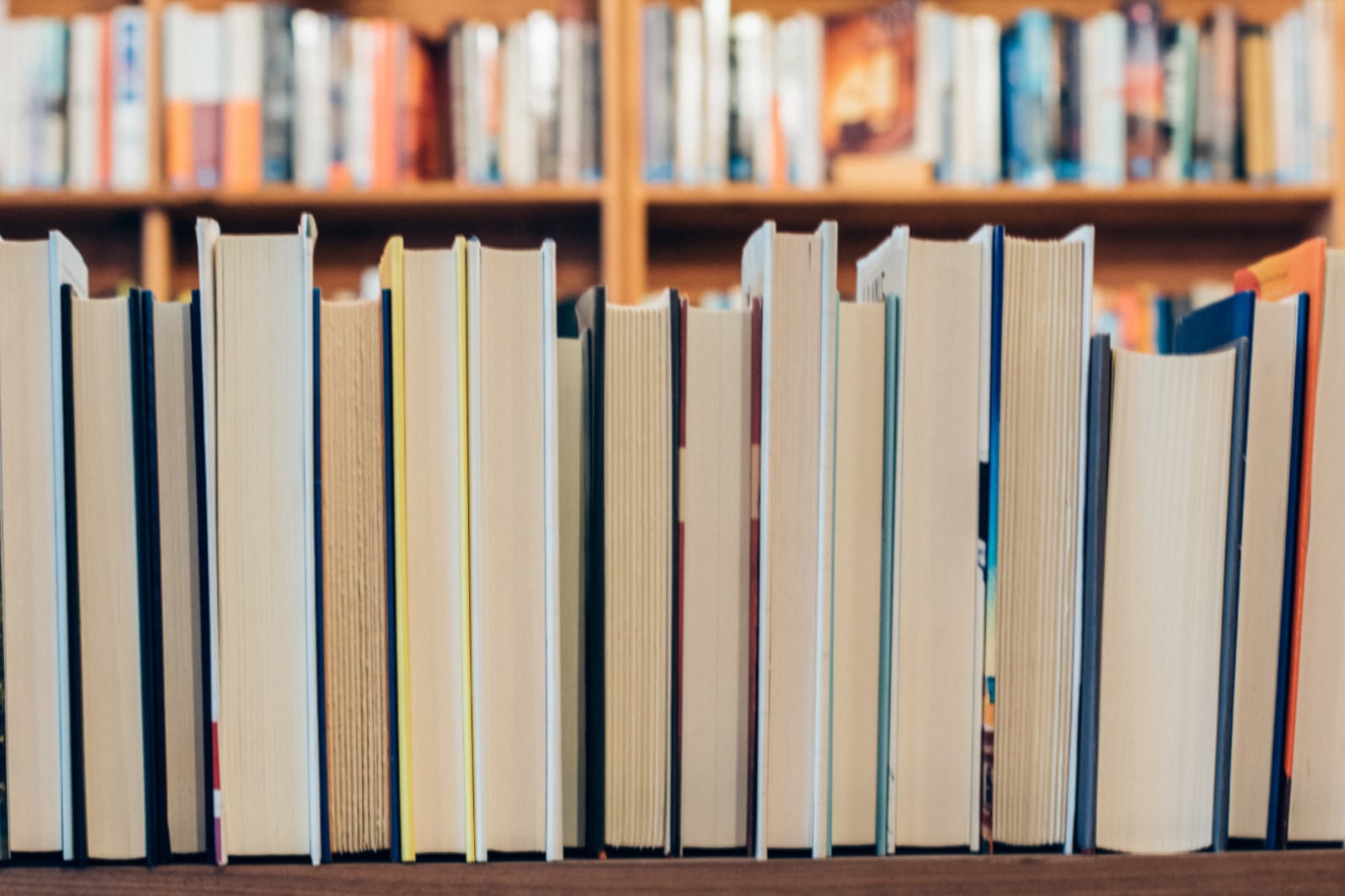 15 Best Spanish Books (Updated 2024) | FluentU