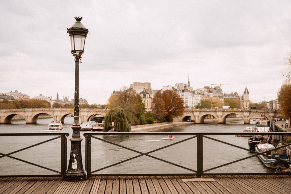 60 French Fall Words and Phrases | FluentU