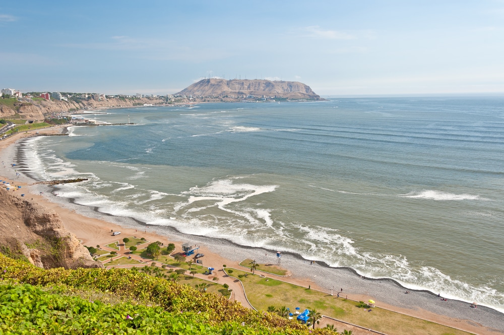 50 English Beach Vocabulary Words for Summer | FluentU