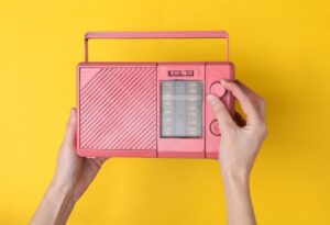 20 emisoras de radio para aprender inglés: mejora tu listening y ...