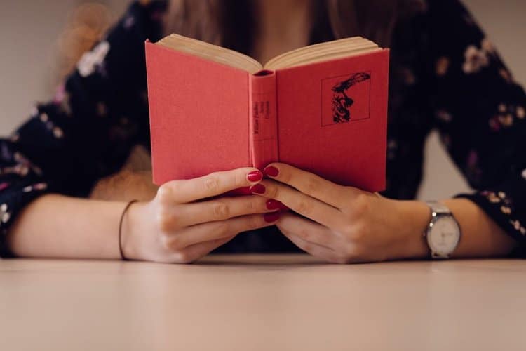 34 Interesting English Short Stories for Learners | FluentU