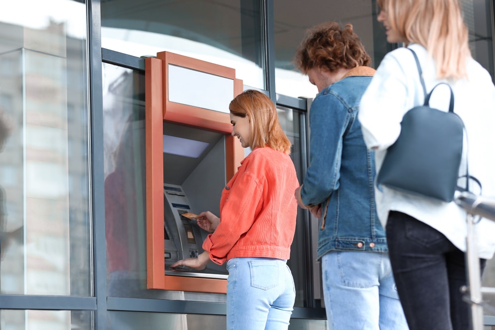 German Bank Vocabulary: 40 Words and Phrases | FluentU
